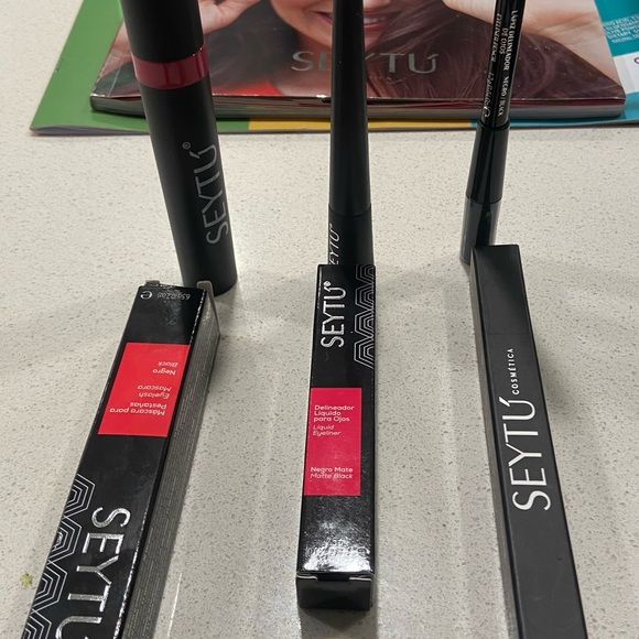 Seytu | Makeup | Seytu Eye Liners And Mascara Set | Poshmark